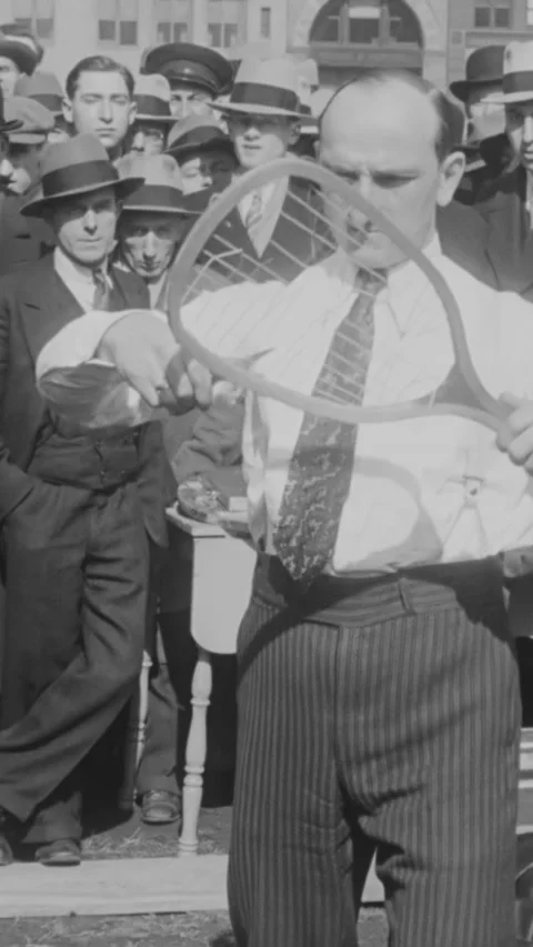 Contortionist C Stock Videos – Royalty-Free HD & 4K Videos