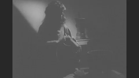 Things That Drop Stock Videos – Royalty-Free HD & 4K Videos