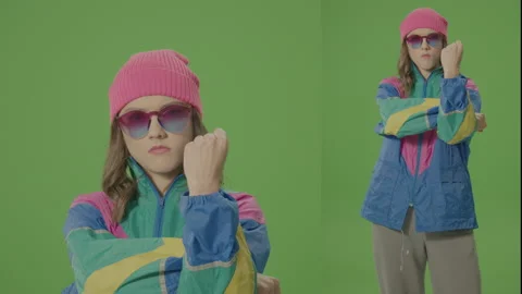 2-in-1 Split Green Screen. Chroma Key Gi... | Stock Video | Pond5