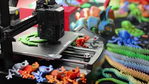 Animals Modeling Stock Videos – Royalty-Free HD & 4K Videos | Pond5