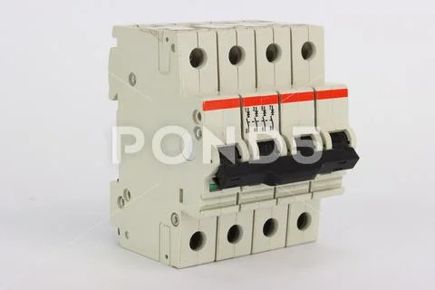 4-poles automatic electric switch for installation in an electric panel ...