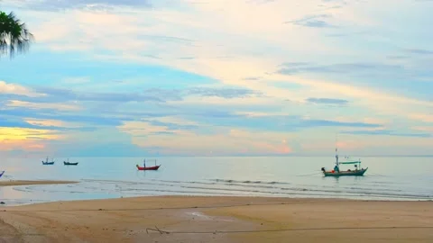 4k Beautiful amazing Time lapse of eveni... | Stock Video | Pond5