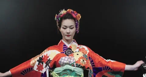 4K beautiful Japanese geisha dancing on ... | Stock Video | Pond5