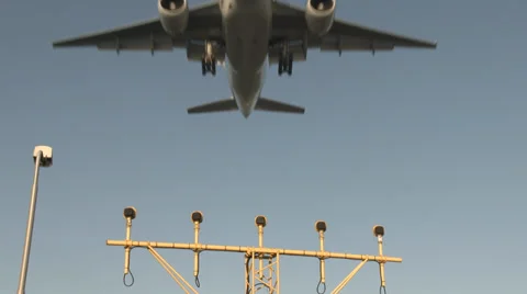 4K Boeing 777 flying overhead in the mor... | Stock Video | Pond5