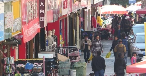 4k The busy crowd walking on the market ... | Stock Video | Pond5