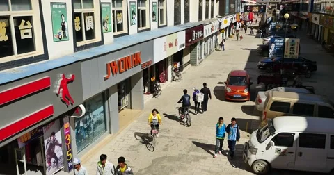 4k The busy crowd walking on the market ... | Stock Video | Pond5