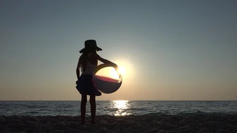 Child Models Beach Stock Videos – Royalty-Free HD & 4K Videos | Pond5