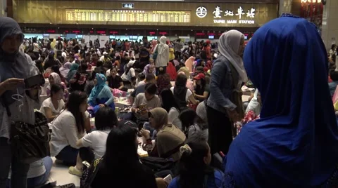 4k, Crowd of Muslims celebrate of Eid Al... | Stock Video | Pond5