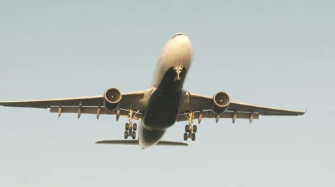 4K Delta Airlines flying overhead in the... | Stock Video | Pond5