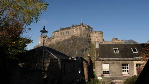 4K: Edinburgh Castle Skyline from The Ve... | Stock Video | Pond5