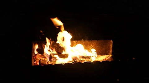 Bonfire Screensaver Stock Videos – Royalty-Free HD & 4K Videos