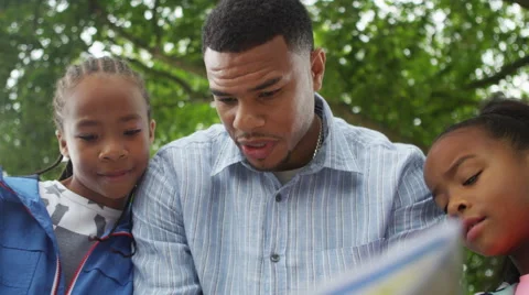 4K Happy single parent family sightseein... | Stock Video | Pond5