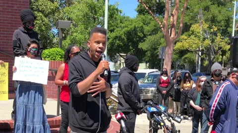 Mario 1 Videos Stock Videos – Royalty-Free HD & 4K Videos