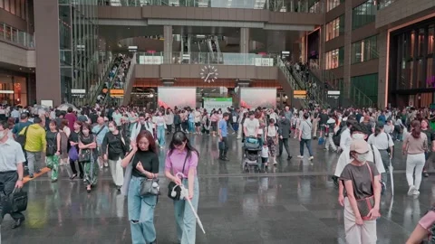 4k, panoramic view of the crowd of peopl... | Stock Video | Pond5