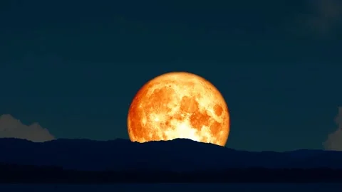 4k Super blood moon rise back on silhoue... | Stock Video | Pond5