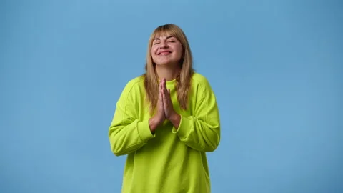 People Clapping Cheeks Stock Videos – Royalty-Free HD & 4K Videos