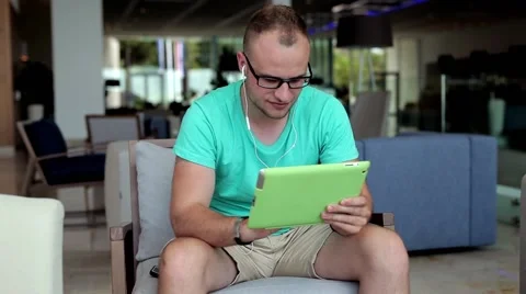 Message Mp3 Stock Videos – Royalty-Free HD & 4K Videos | Pond5