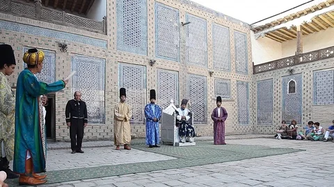 Actors W Stock Videos – Royalty-Free HD & 4K Videos