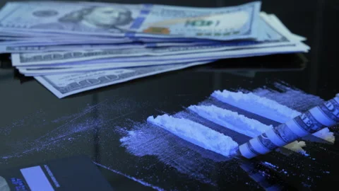 Snorting Coke Stock Videos – Royalty-Free HD & 4K Videos