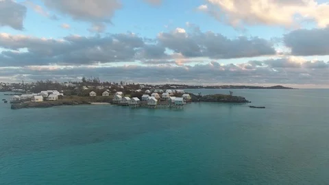 No De Bermudas Vídeos de archivo ~ Vídeos de archivo libres de derechos ...