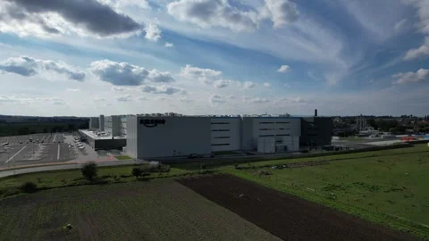 Center Photo Stock Videos – Royalty-Free HD & 4K Videos