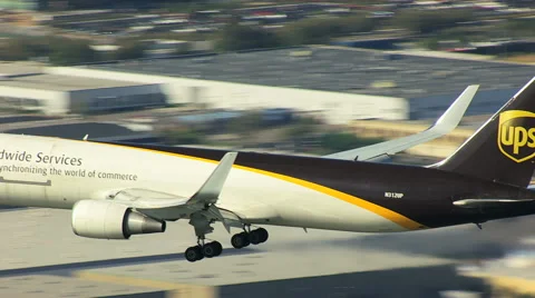 Ups Plane Stock Videos – Royalty-Free HD & 4K Videos | Pond5