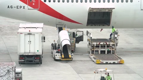 Aircraft Ground Handling Stock Videos – Royalty-Free HD & 4K Videos | Pond5