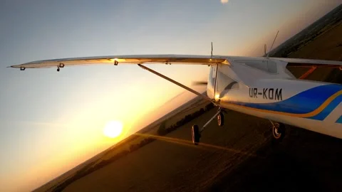 Airplane Flight Angles Stock Videos – Royalty-Free HD & 4K Videos | Pond5