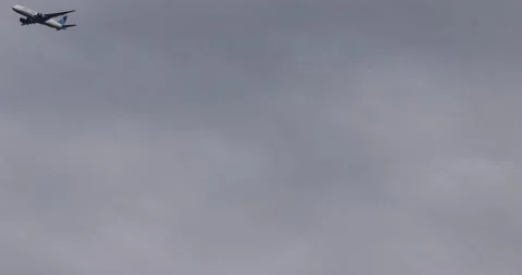 Airplane Flying Far Stock Videos – Royalty-Free HD & 4K Videos | Page 3