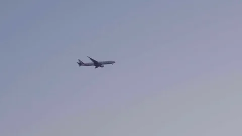 Beautiful Flying Airplane Stock Videos – Royalty-Free HD & 4K Videos