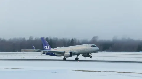 airplane sas airbus a320 neo landing low... | Stock Video | Pond5
