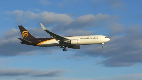 airplane ups boeing 767 in flight arriva... | Stock Video | Pond5