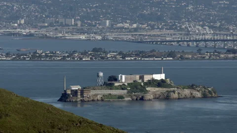Alcatraz Island Bay with the city skylin... | Stock Video | Pond5