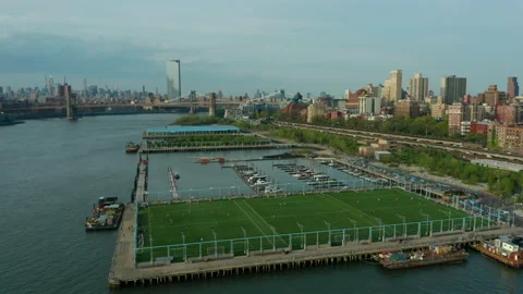 alt flying counter clockwise Bkln Bridge... | Stock Video | Pond5