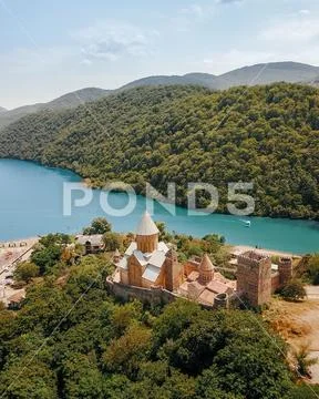 Ananuri castle complex on the shore Jinvali reservoir in Georgia Stock ...