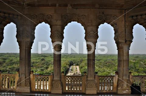 Ancient Indian Architecture. Old hindu building, carving and chariot ...