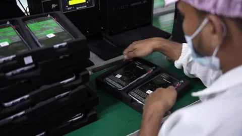 Android smartphone Production assembly l... | Stock Video | Pond5