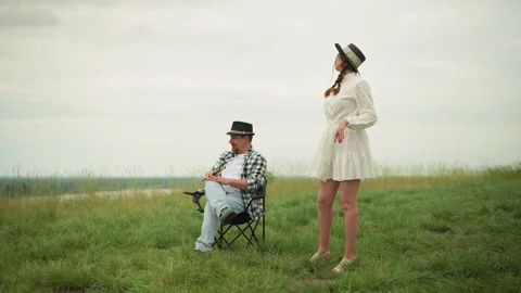 Pose Artist Stock Videos – Royalty-Free HD & 4K Videos | Pond5