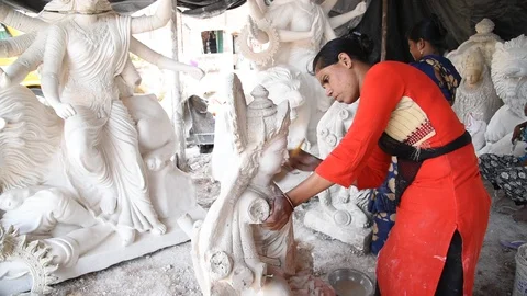 Artist making sculptures & finishing on ... | Stock Video | Pond5