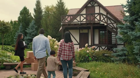 Agent Asian Girl Stock Videos – Royalty-Free HD & 4K Videos | Pond5