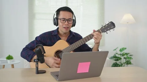 Youtubers Sing Stock Videos – Royalty-Free HD & 4K Videos | Pond5