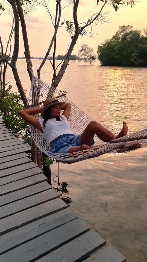 Thai Women By Stock Videos – Royalty-Free HD & 4K Videos