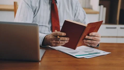 Accountant Team Stock Videos – Royalty-Free HD & 4K Videos