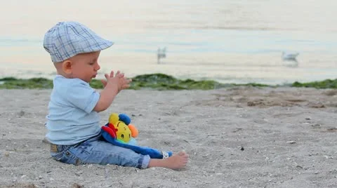 Baby Clap Stock Videos – Royalty-Free HD & 4K Videos | Pond5