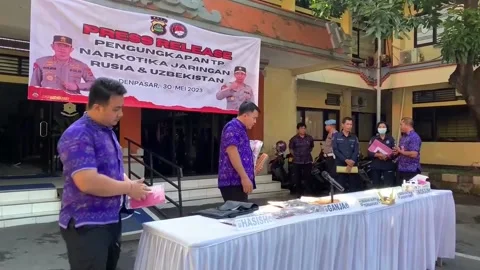 Four Arrests Stock Videos – Royalty-Free HD & 4K Videos