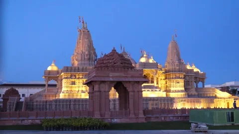 BAPS Shri Swaminarayan Mandir at night. | Stock Video | Pond5