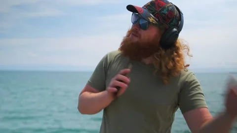 Singing Kill Stock Videos – Royalty-Free HD & 4K Videos