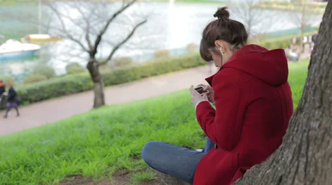 Girl Photo Search Stock Videos – Royalty-Free HD & 4K Videos | Pond5