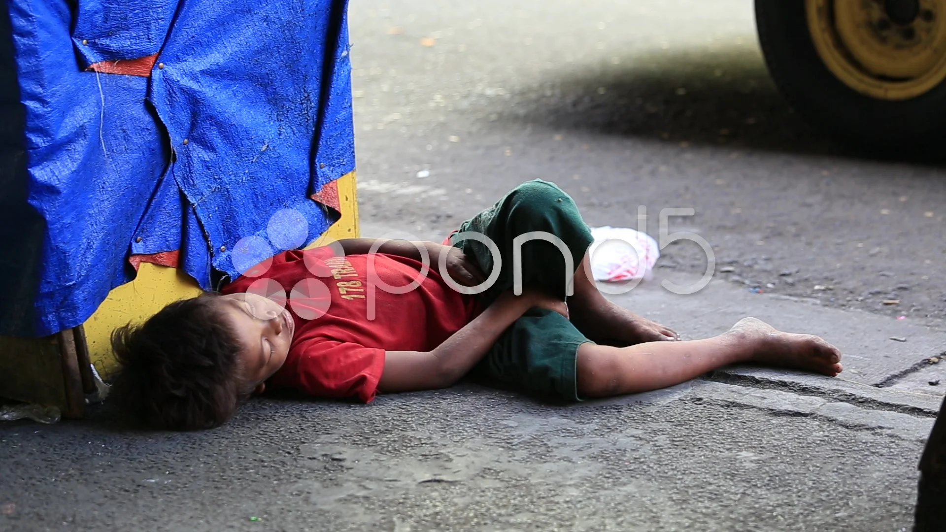 Filipino Street Children Begging The Life Of Street Children In The