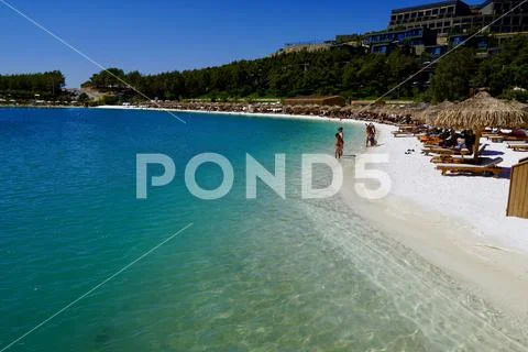 Best beaches of Aegean Sea - tranquil organized beach. Sporades islands ...